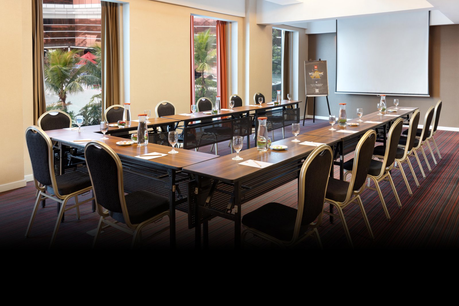 Pilihan Ideal untuk Setiap Kebutuhan Acara - Meeting Room dan Ballroom ...